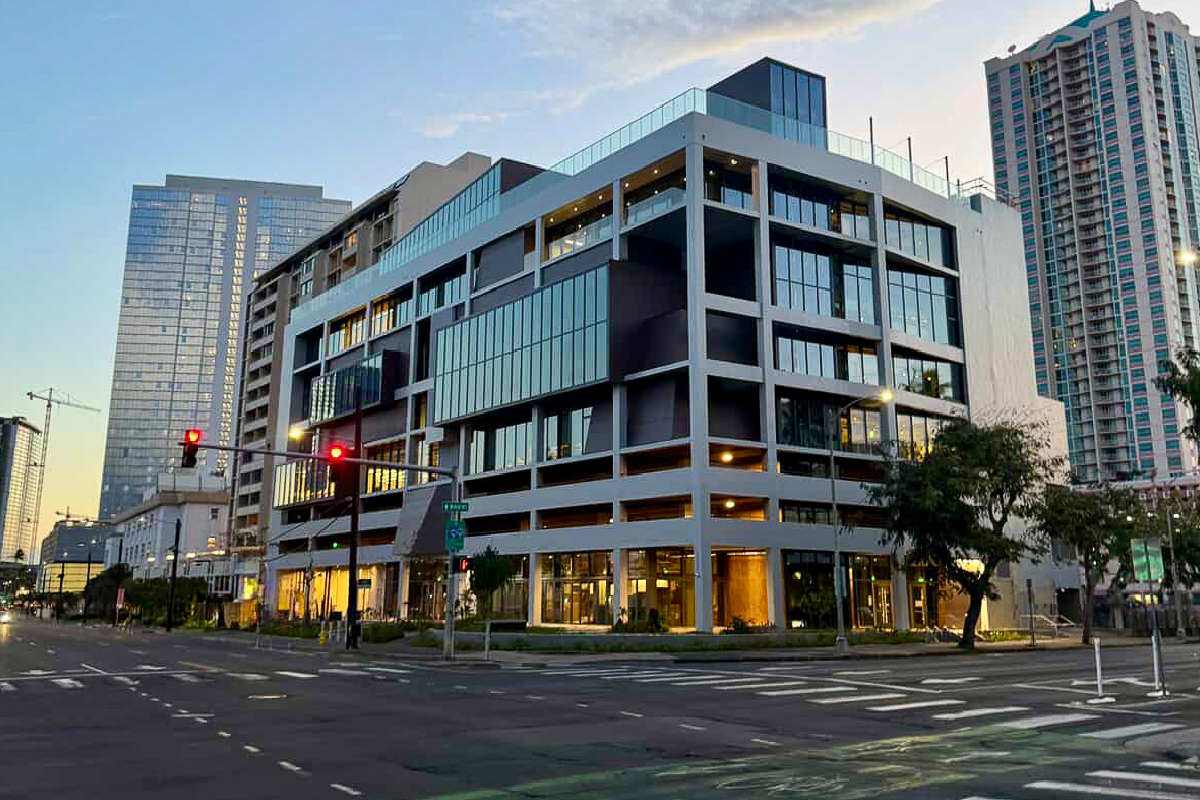 About - Liliʻuokalani Center